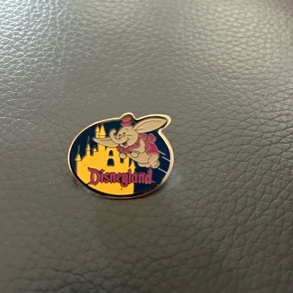 Disney | Accessories | Disney Pin Dumbo Disneyland Longs Drugs Vintage ...